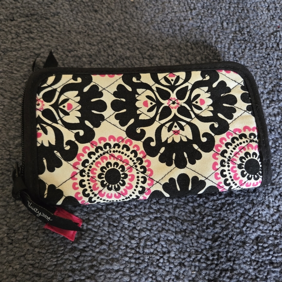 thirty-one | Accessories | Thirtyone Black And Pink Floral Wallet ...